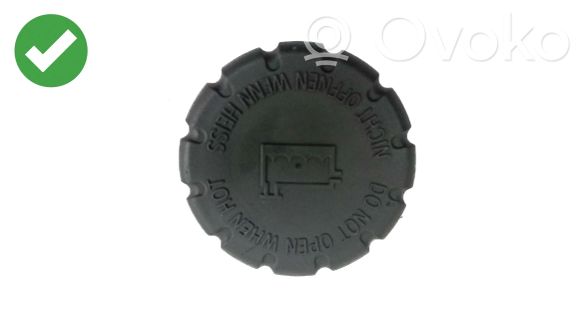 2105010615 Mercedes-Benz C AMG W204 Coolant expansion tank/reservoir ...