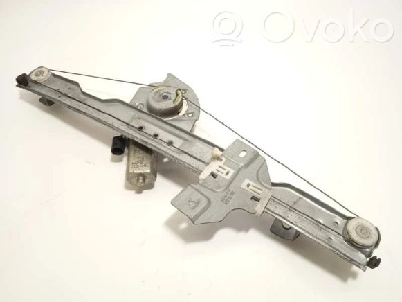 807213506R Dacia Duster Front door manual window regulator, 67.50 € | RRR