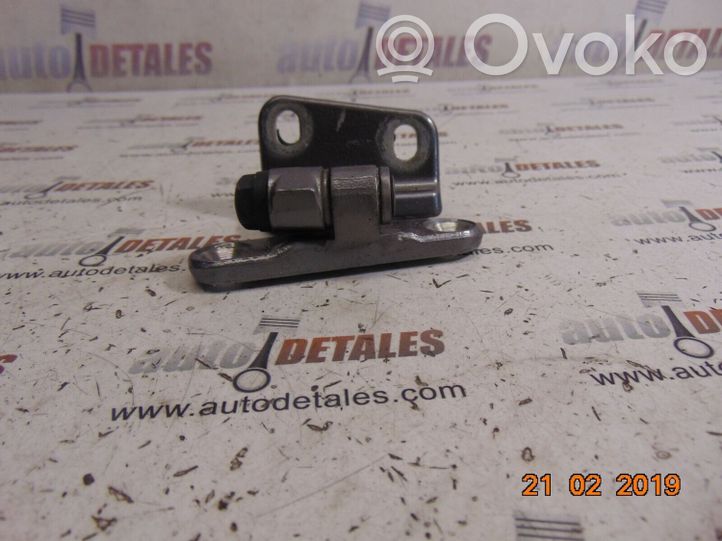 Mercedes-Benz A W169 Rear door upper hinge, 8.00 € | RRR