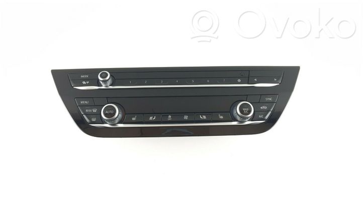 7951983 BMW X3 G01 Climate control unit, 80.00 € | RRR