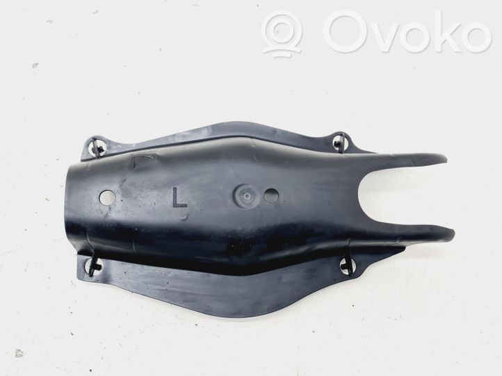 A20535229 Mercedes-Benz C W205 Couvre soubassement arrière, 8.00 € | OVOKO