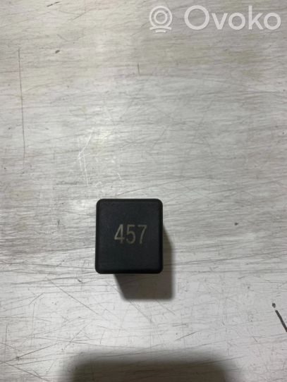 038907281B Audi A4 S4 B8 8K Glow plug pre-heat relay, 10.00 € | RRR