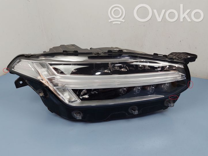 32228297 Volvo XC90 Headlight/headlamp, 350.00 € | RRR