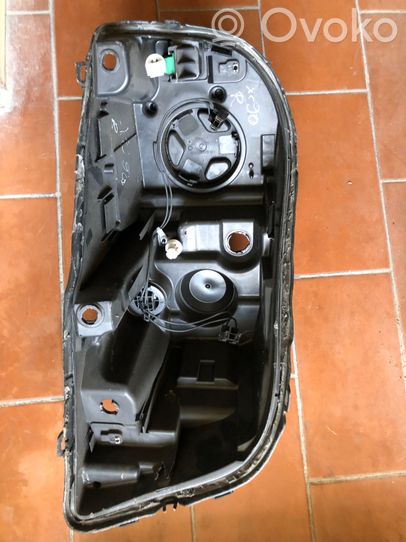 30784152 Volvo XC90 Phare frontale, 49.00 € | OVOKO