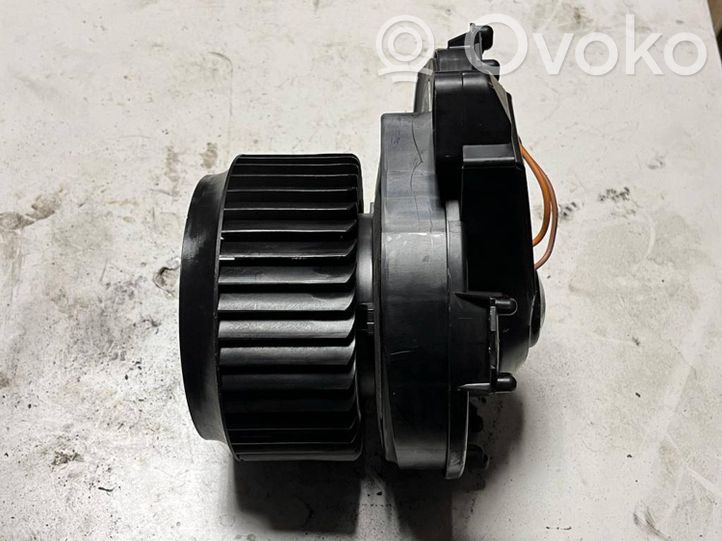 A2469061601 Mercedes-Benz A W176 Heater fan/blower, 59.00 € | RRR