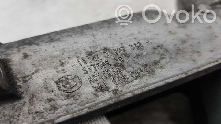 11427797392 BMW 5 E60 E61 Tepalo filtro laikiklis/ aušintuvas, 21.91 ...