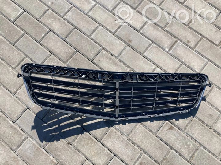 A2048801283 Mercedes-Benz C W204 Front bumper upper radiator grill, 21. ...