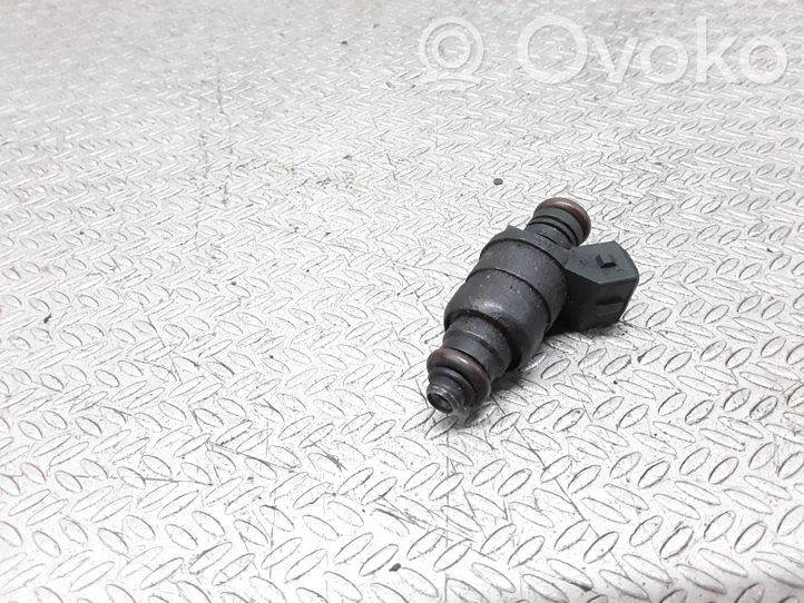 037906031AA Audi A3 S3 8L Injecteur de carburant, 5.00 € | OVOKO