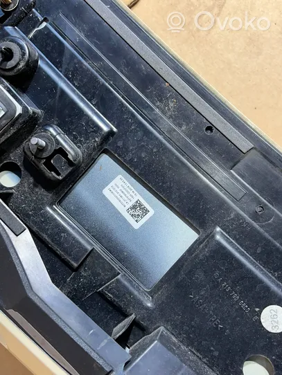 A2137900800 Mercedes-Benz E W213 Spoiler del portellone posteriore ...