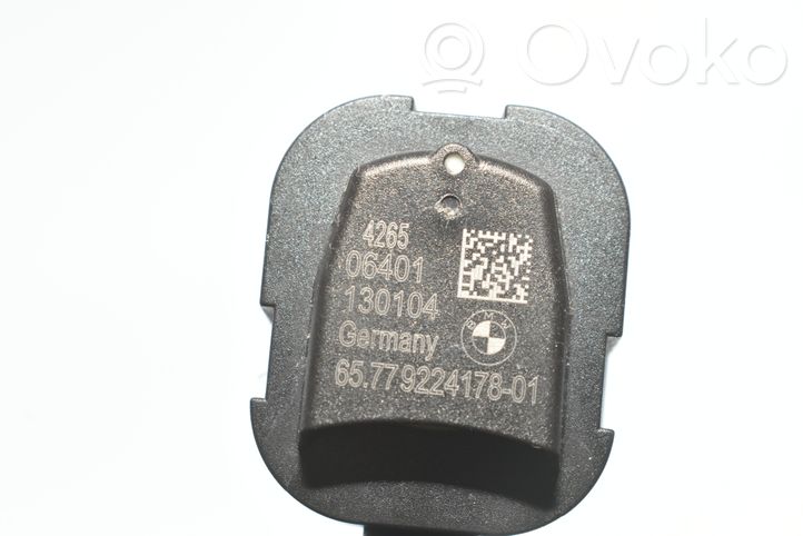 9224178 BMW 5 F10 F11 Capteur de collision / impact de déploiement d'airbag, 5.00 € | OVOKO