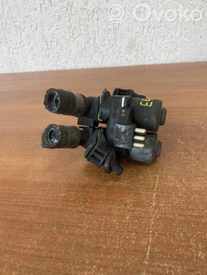 0018307784 Mercedes-Benz E W210 Coolant heater control valve, 24.00 € | RRR