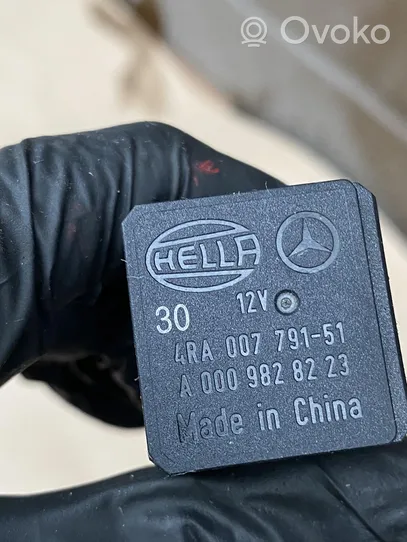 A0009828223 Mercedes-Benz GLC X253 C253 Inne przekaźniki, 42.50 zł | OVOKO