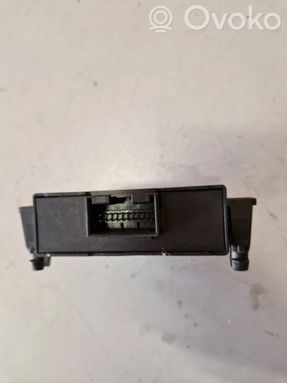 7N0907530P Volkswagen PASSAT B7 Gateway control module, 28.00 € | RRR