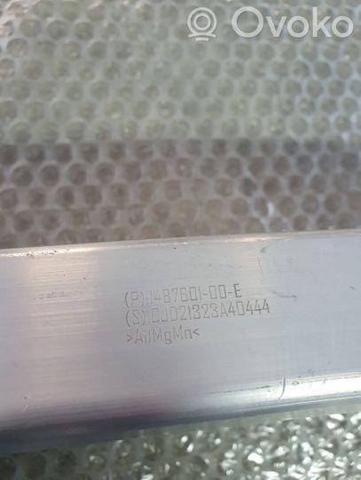 148760100E Tesla Model Y Traverse de pare-chocs avant, 160.00 € | OVOKO