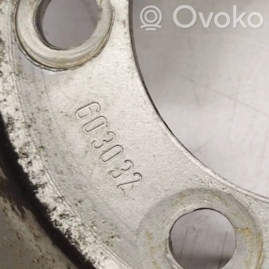 6030320204 Mercedes-Benz E W124 Autres pièces compartiment moteur, 25. ...