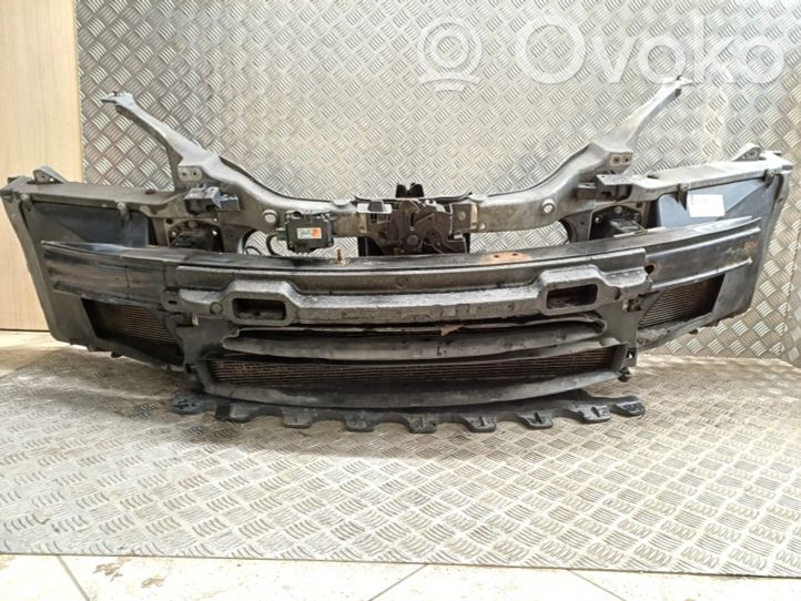 1061950-98-E Tesla Model S Панель радиаторов (телевизор), 996.80 € | RRR