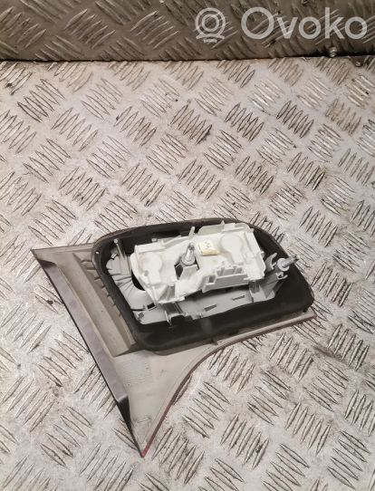 8e9945094 Audi A4 S4 B7 8E 8H Aizmugurējais lukturis virsbūvē, 5.00 € | RRR