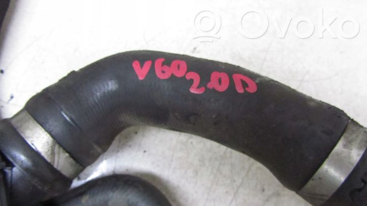 Volvo V60 Moottorin vesijäähdytyksen putki/letku, 48.28 € | OVOKO