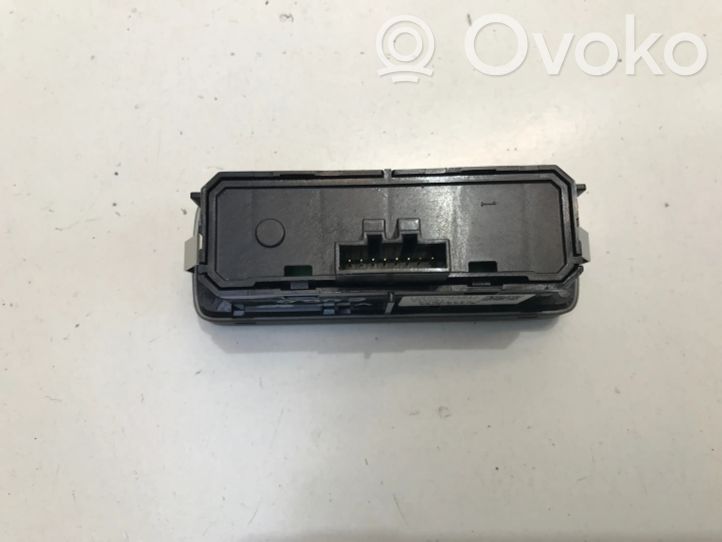 31443874 Volvo V60 Interrupteur d'ouverture de coffre, 22.35 € | OVOKO