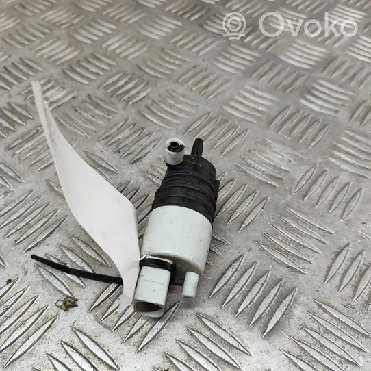 A2058660100 Mercedes-Benz E W213 Windscreen/windshield washer pump, 7. ...