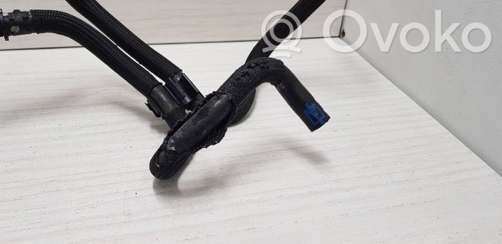 IDU1534 Porsche Cayenne (92A) Przewód paliwa 7P0130295L - Używane ...