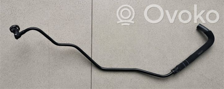 8R0121081 Audi Q5 SQ5 Engine coolant pipe/hose, 15.00 € | RRR