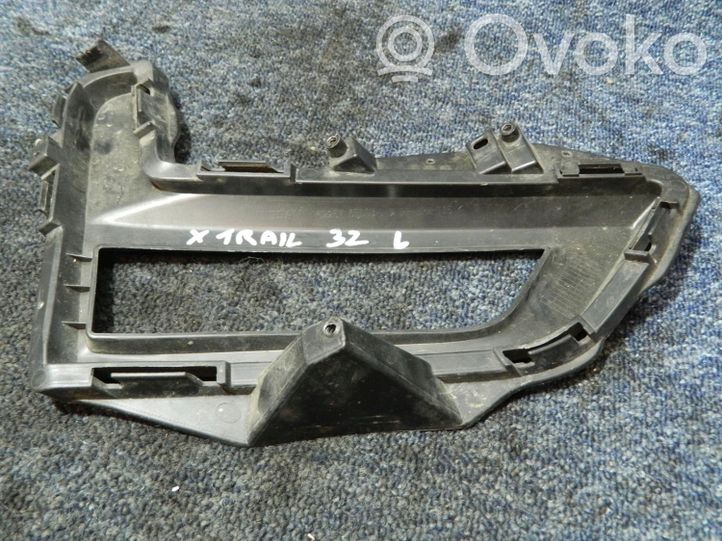 622576FL0B Nissan X-Trail T32 Grille antibrouillard avant, 10.48 € | OVOKO