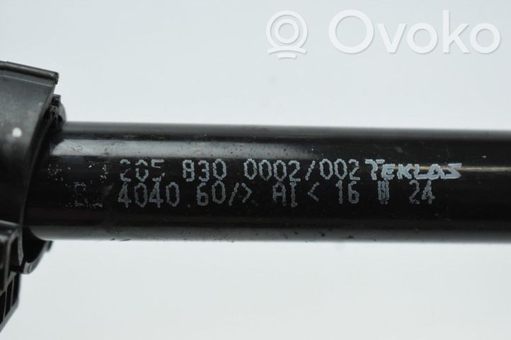 JNC25233 Mercedes-Benz C W205 Tuyau de liquide de refroidissement ...