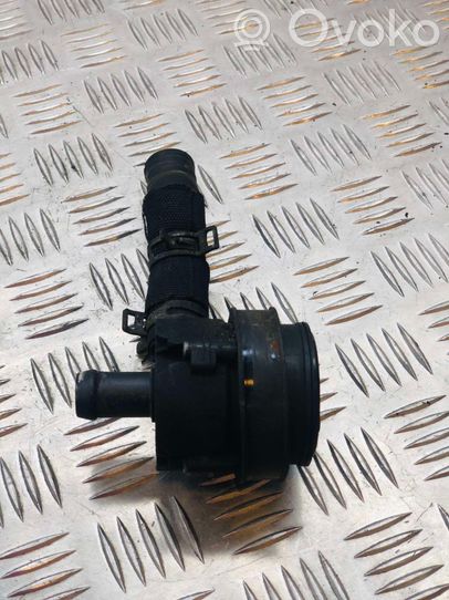 JUL8395 Mercedes-Benz E W212 Sähköinen jäähdytysnesteen apupumppu ...