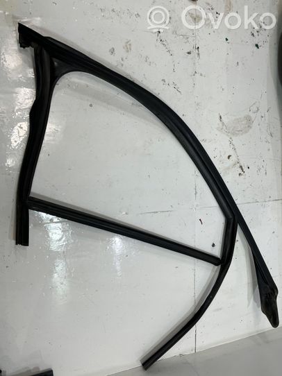 4H0837440| 121212121212121 Audi A8 S8 D4 4H Front door rubber seal, 18. ...