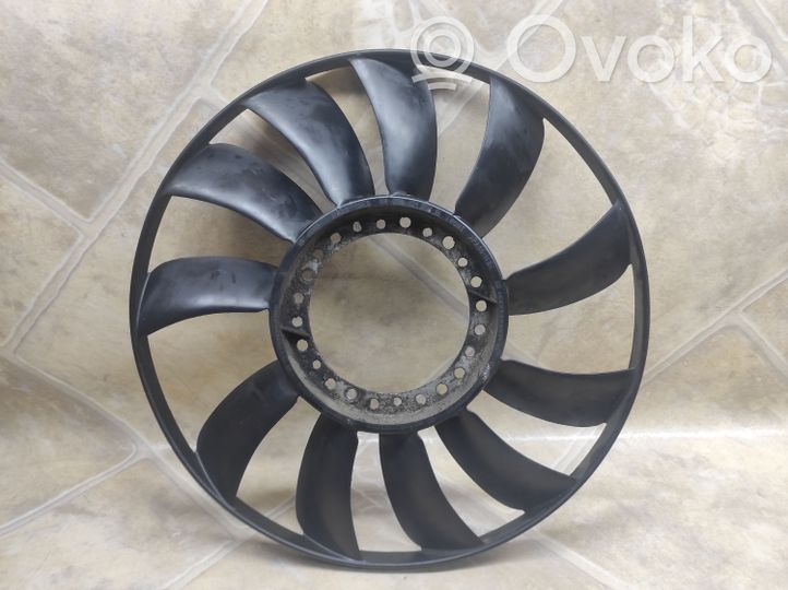 058121301B Volkswagen PASSAT B5 Hélice moteur ventilateur, 8.50 € | OVOKO