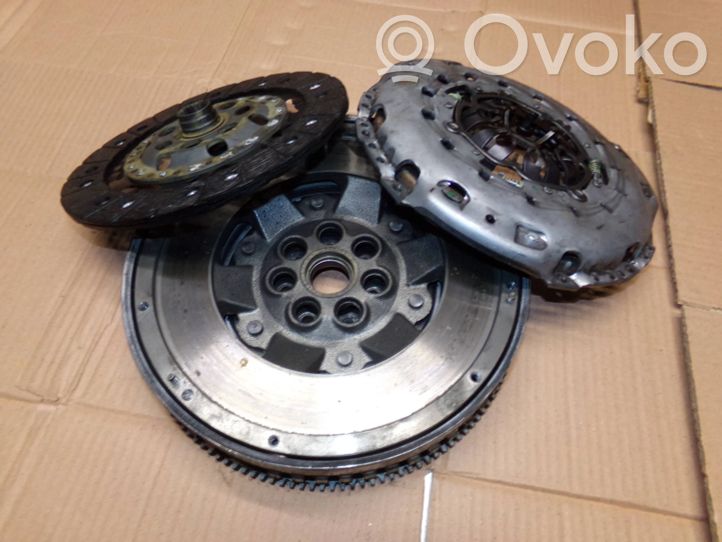 Renault Scenic II - Grand scenic II Dual mass flywheel, 105.88 € | RRR