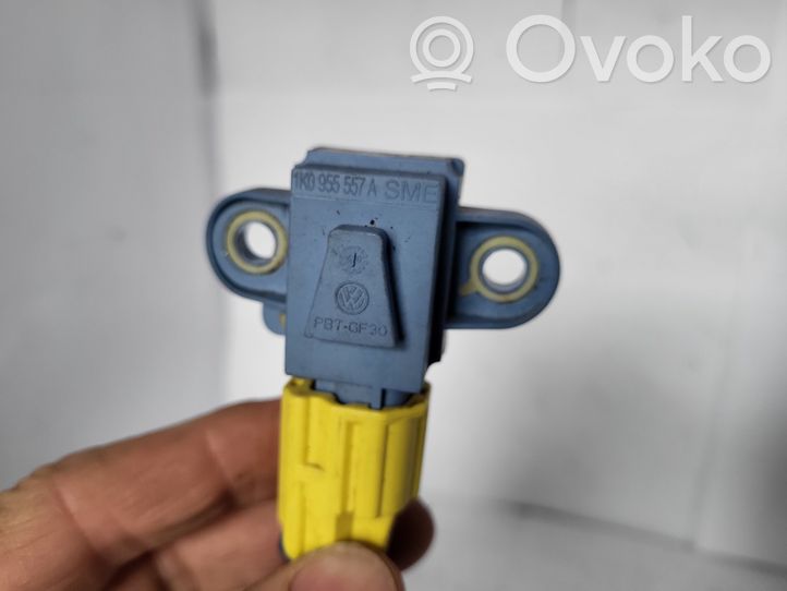 1K0955557A Skoda Octavia Mk2 (1Z) Capteur de collision / impact de déploiement d'airbag, 3.00 ...