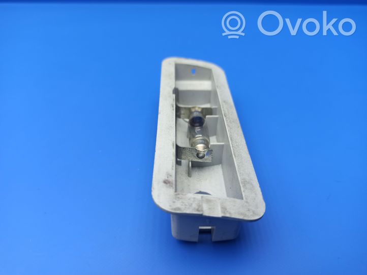 8352286 BMW 7 E65 E66 Galinių durų apšvietimo žibintas (viduje), 2.99 ...