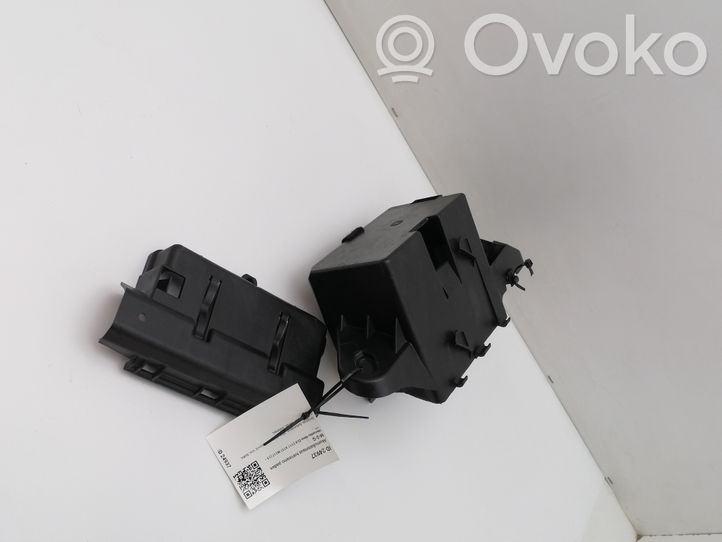 A2465450700 Mercedes-Benz CLA C117 X117 W117 Boîte de batterie, 19.99 ...