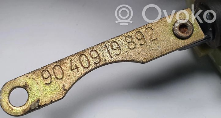 9062000077 Mercedes-Benz S W126 A/C air flow flap actuator/motor, 24.24 ...