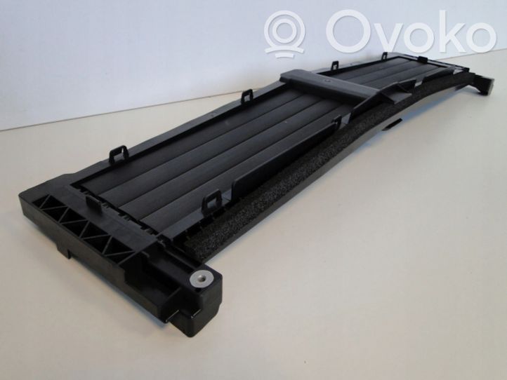 A2475009000 Mercedes-Benz EQB Radiatoriaus oro nukreipėjas (-ai), 200. ...