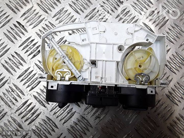 Volkswagen New Beetle Climate control unit, 25.00 € | RRR