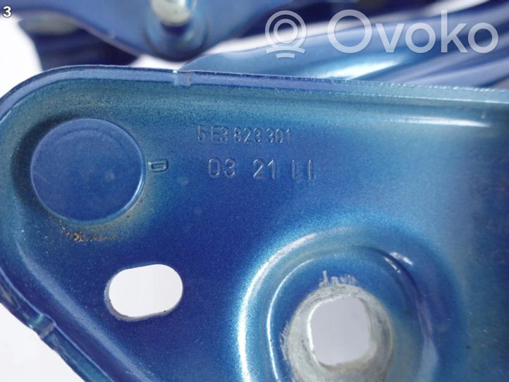 5E3823301 Skoda Octavia Mk4 Engine bonnet/hood hinges, 37.66 € | RRR