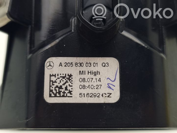 A2058300301 Mercedes-Benz C W205 Grille d'aération centrale, 9.00 € | OVOKO