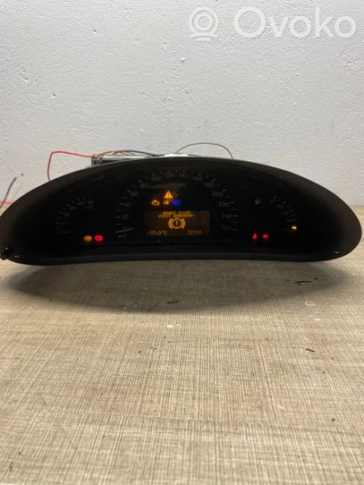 A2035403047 Mercedes-Benz C W203 Speedometer (instrument cluster), 81. ...
