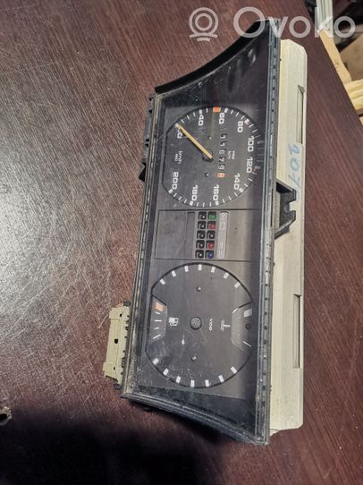 X161207770 Volkswagen Golf II Speedometer (instrument cluster), 35.73 ...