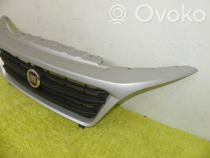 18072151 Fiat Ducato Front bumper upper radiator grill, 99.34 € | RRR