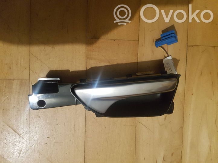 A1667600661 Mercedes-Benz GLS X166 Poignée inférieure de porte avant ...