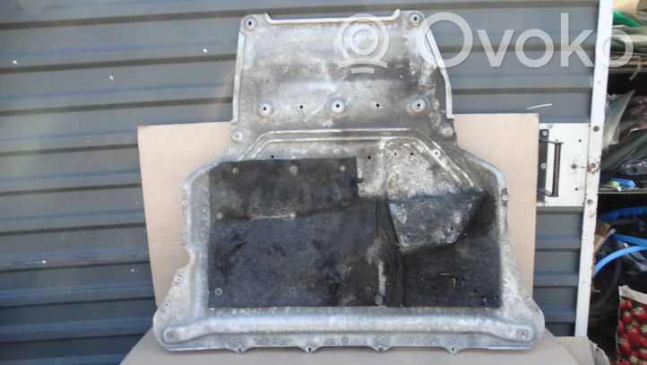 5Q7825235 Audi A3 S3 8V Engine splash shield/under tray, 93.88 € | RRR