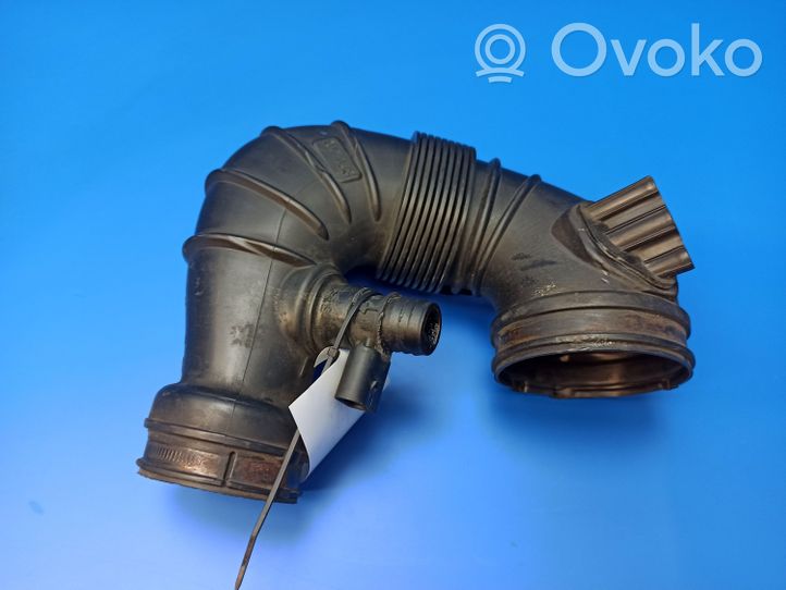 PUM25311 Mercedes-Benz E C207 W207 Tuyau d'admission d'air turbo ...
