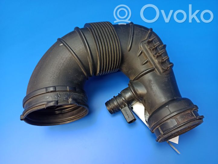 PUM25311 Mercedes-Benz E C207 W207 Tuyau d'admission d'air turbo ...