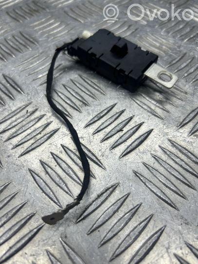 9665780780 Peugeot 508 Aerial antenna amplifier, 10.00 € | RRR