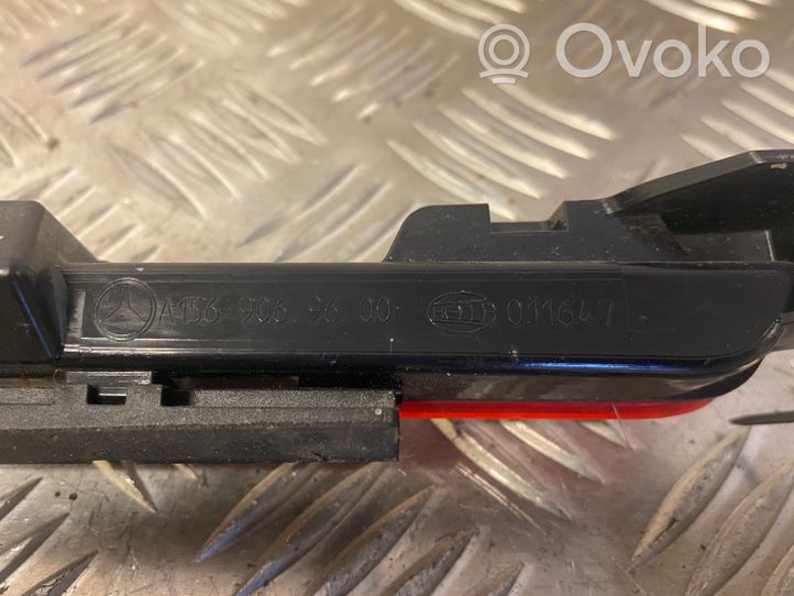 A1569069600 Mercedes-Benz GLC X253 C253 Third/center stoplight, 45.00 ...