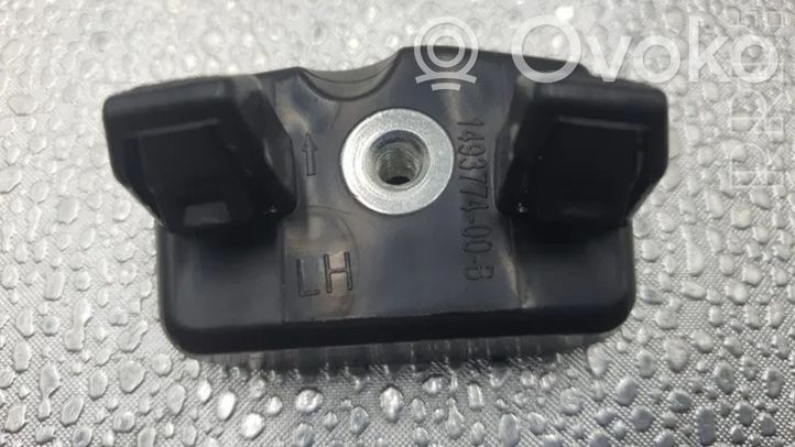 149377200B Tesla Model Y Front bumper mounting bracket, 11.00 € | RRR